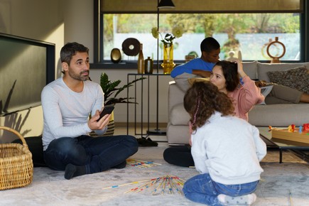 Discover our solutions to manage your entry door and gate. | Somfy