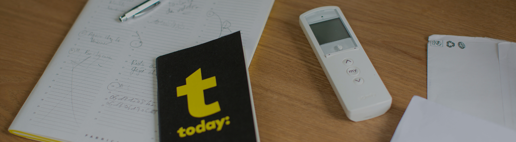 Our Range of Remote Controls for Your Smart Home | Somfy